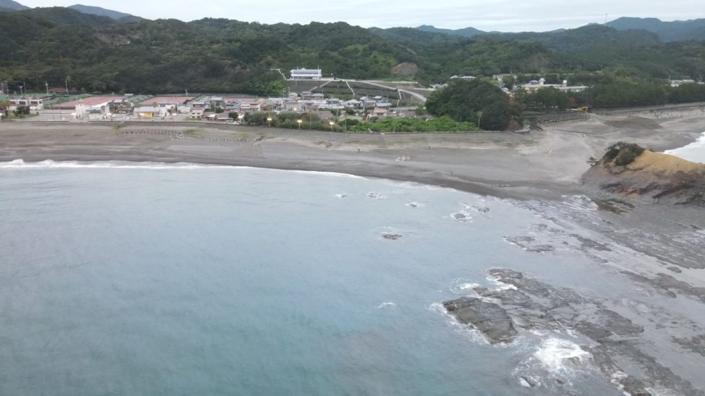 【和歌山県白浜町】『ベアーズロック・道の駅 志原海岸』の海釣りガイド（釣れる魚・駐車場・トイレ）｜和歌山釣りwalker